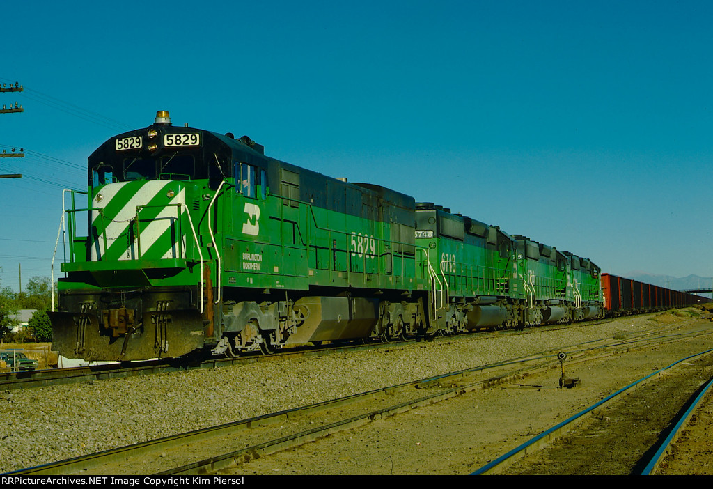 BN 5829 6748 6716 6708 Coal Train